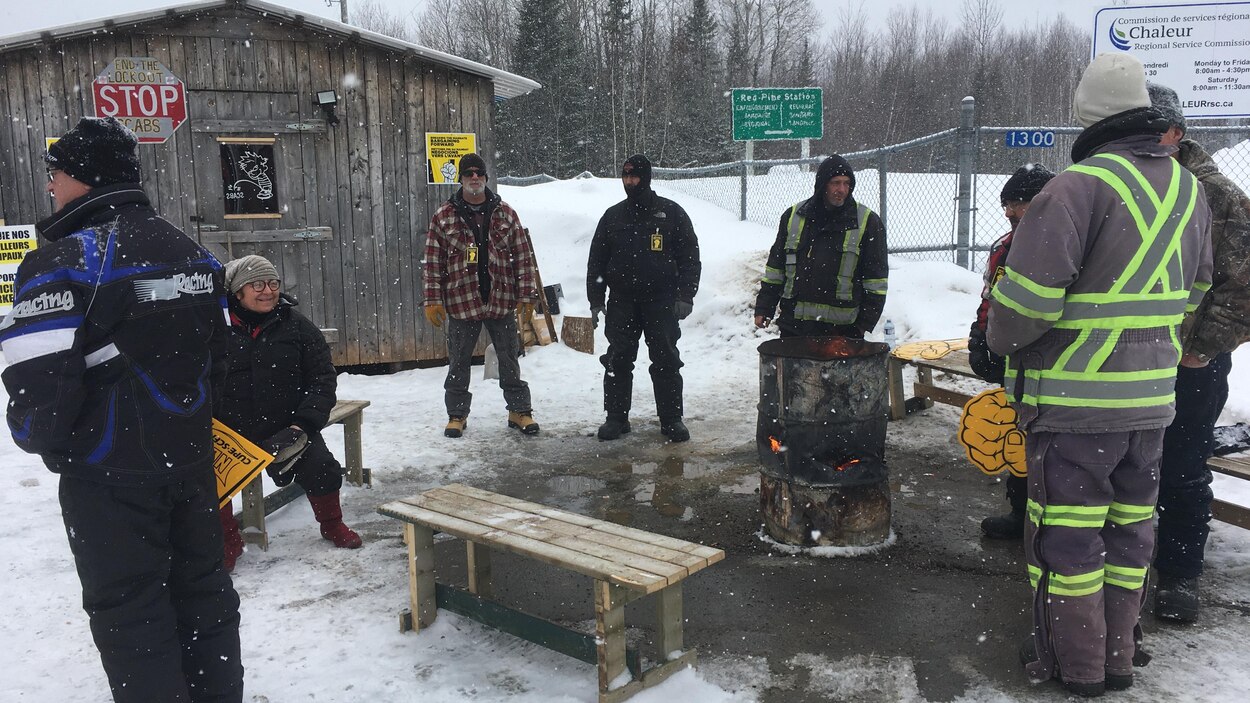 Lock-out à Allardville : les syndiqués veulent attirer la sympathie du ...