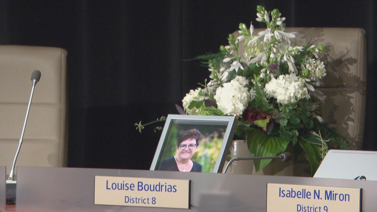 Dernier hommage à Louise Boudrias à la Maison du citoyen | Radio-Canada