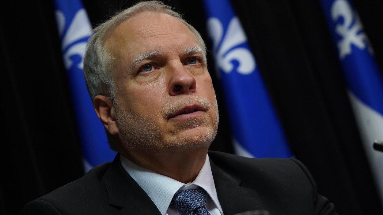 Le Dr Luc Boileau fera le point sur la pandémie dimanche | Radio-Canada