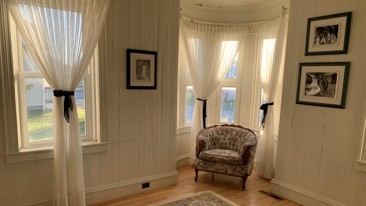 Visite guidée de la Maison Darveau à Nédélec | Radio-Canada