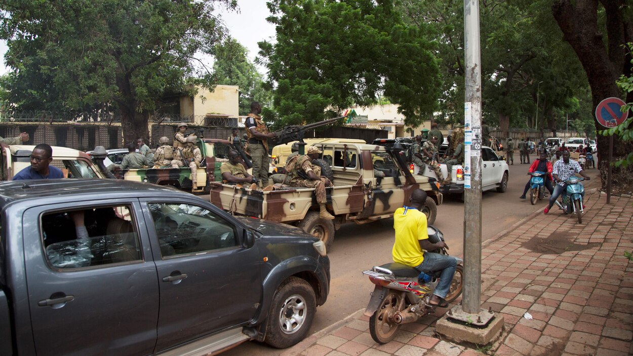 Un « président de transition » sera installé au Mali | Radio-Canada