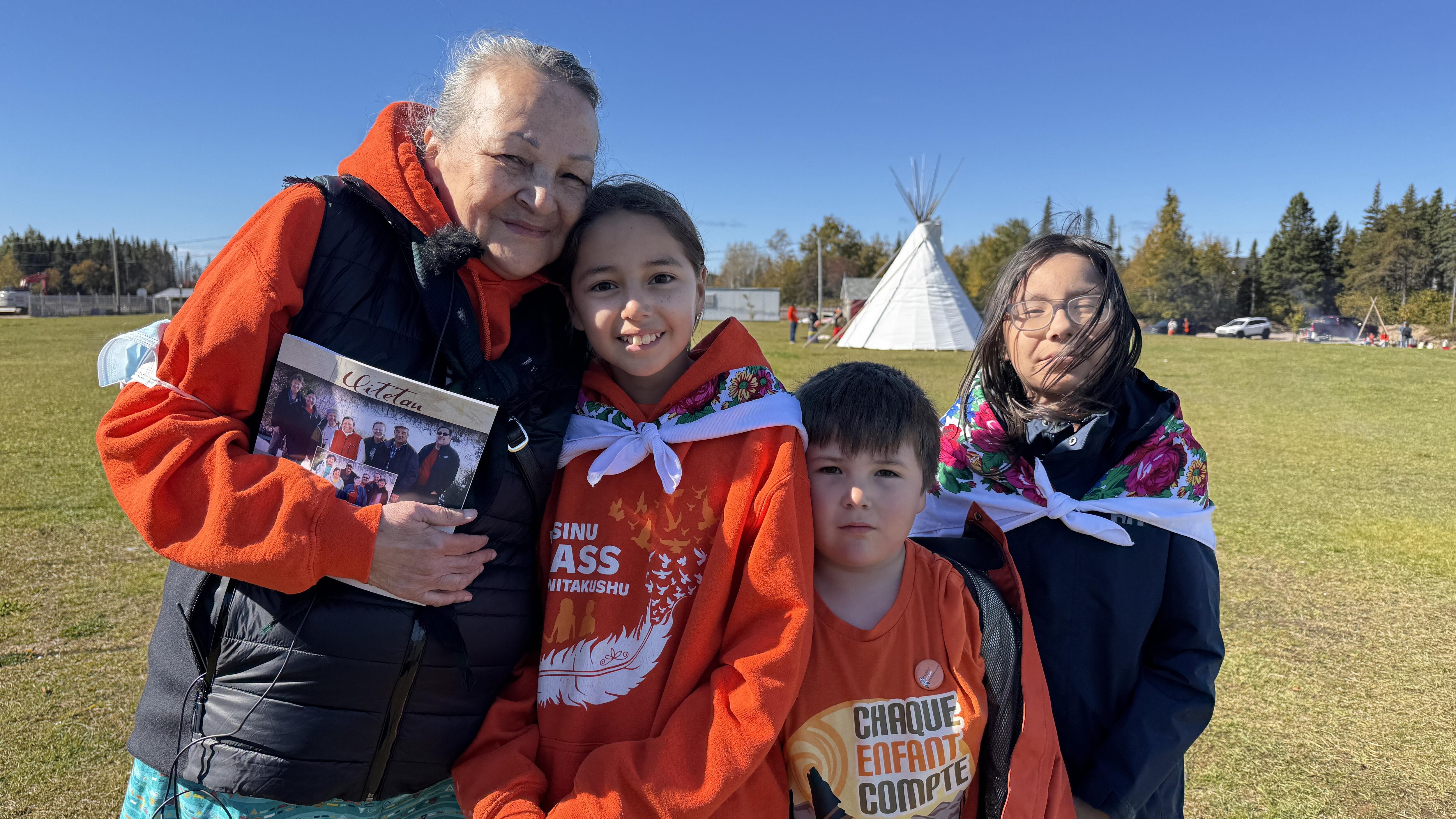 Recueillement et prise de parole à Maliotenam pour la Journée nationale ...