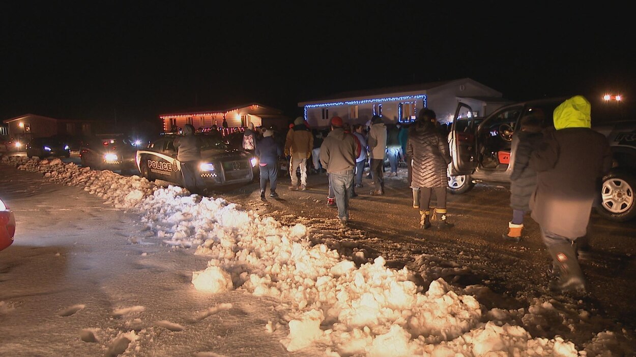Manifestation en opposition à une intervention de la DPJ à Maliotenam ...