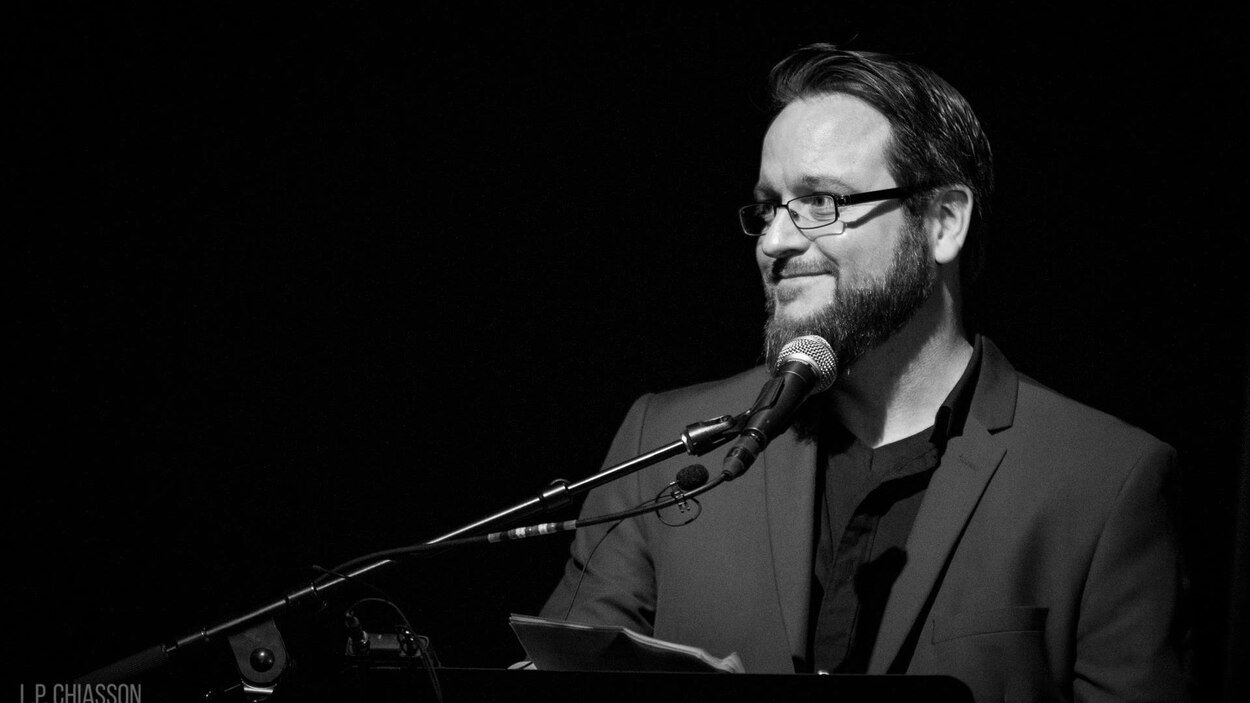 Le directeur du FICFA, Marc Gauthier, honoré par le consulat de France ...