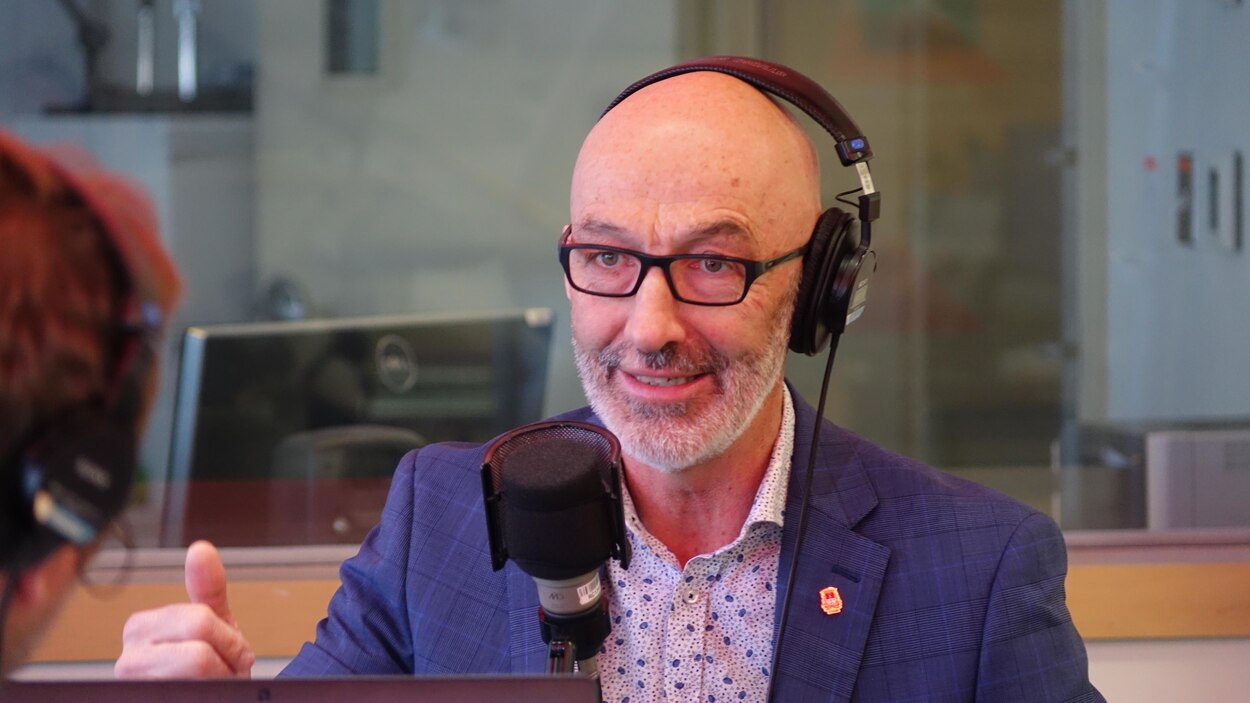 Mesures spéciales d'urgence : Marc Parent croit qu'il faut « réajuster ...