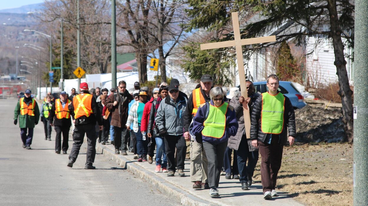 Vendredi saint : marches du pardon à Québec et Lévis | Radio-Canada
