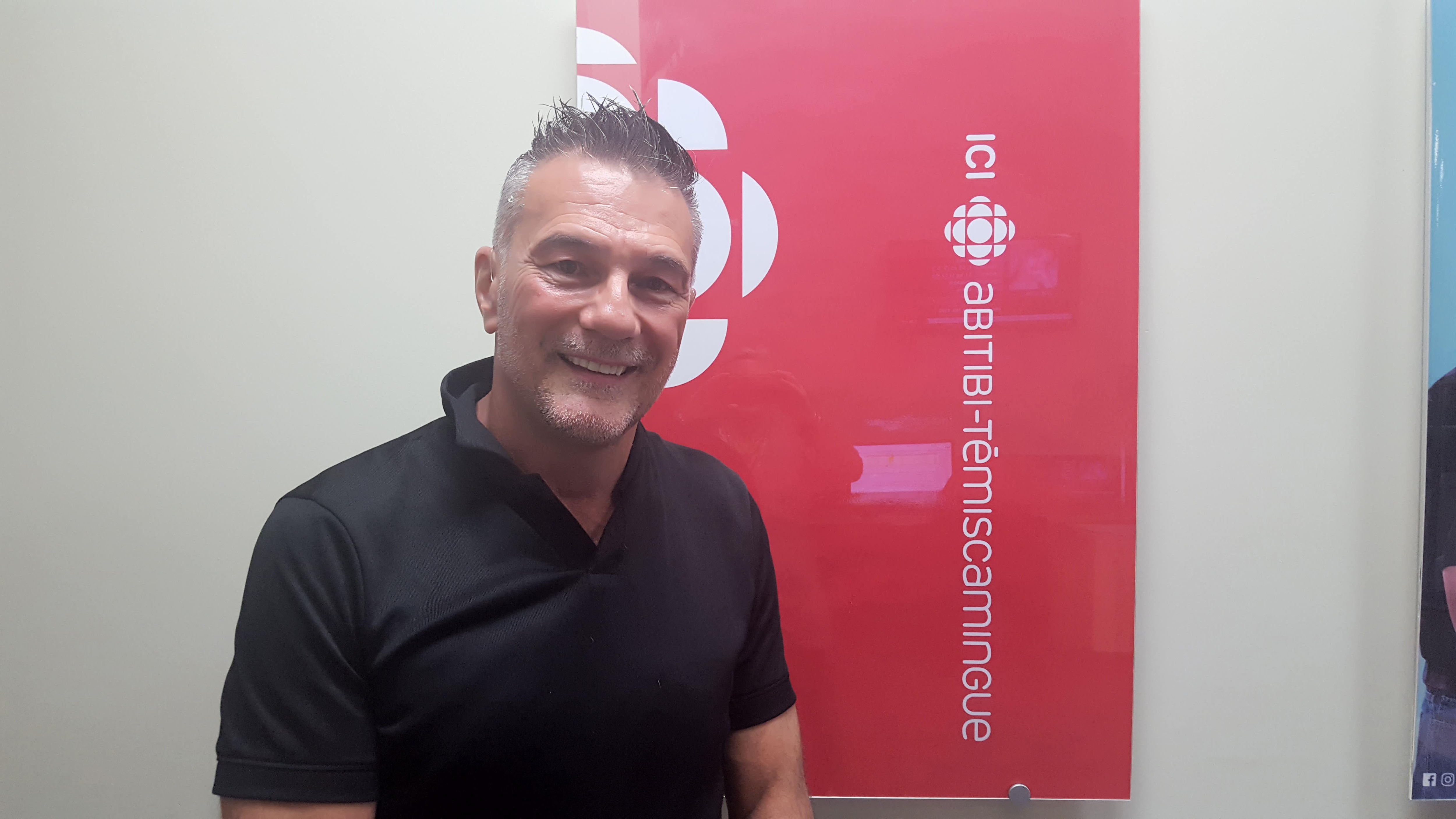 Nommé infirmier en chef pour la Croix-Rouge canadienne | OHdio | Radio ...