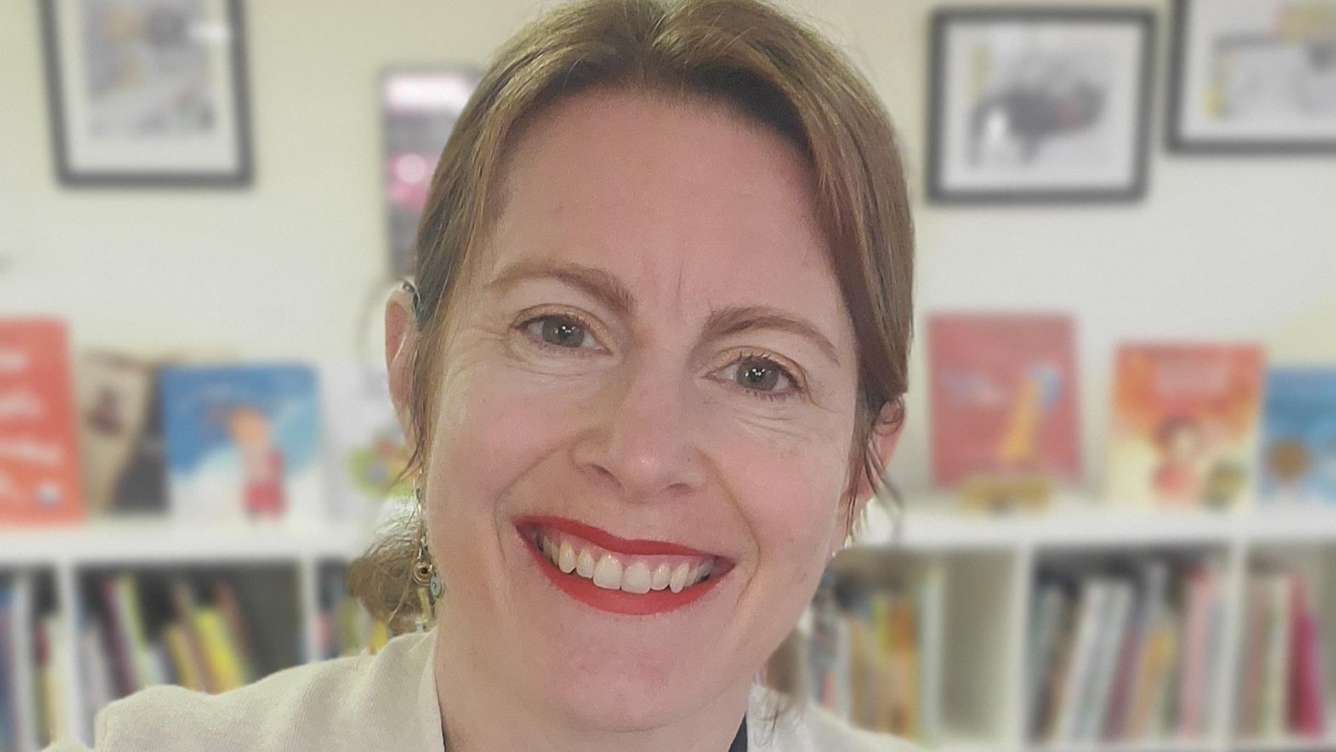 Une médiatrice culturelle « à l’affût de petits romans » au Salon du ...