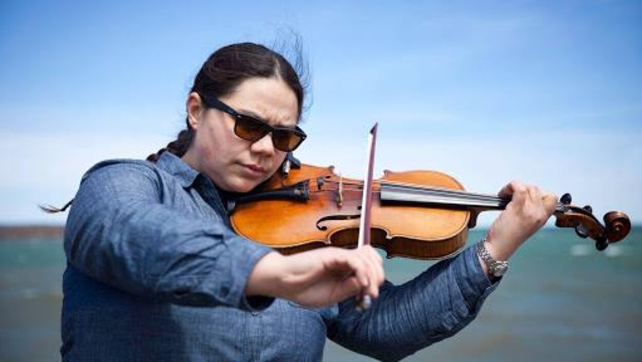 Moe Clark nous présente mâmawi musique | Radio-Canada