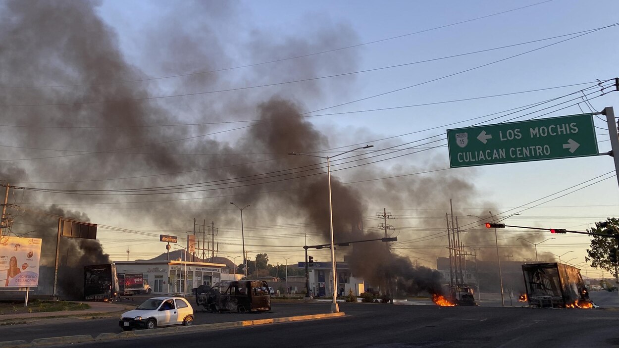 Mexican city erupts in violence, residents ordered to stay indoors ...
