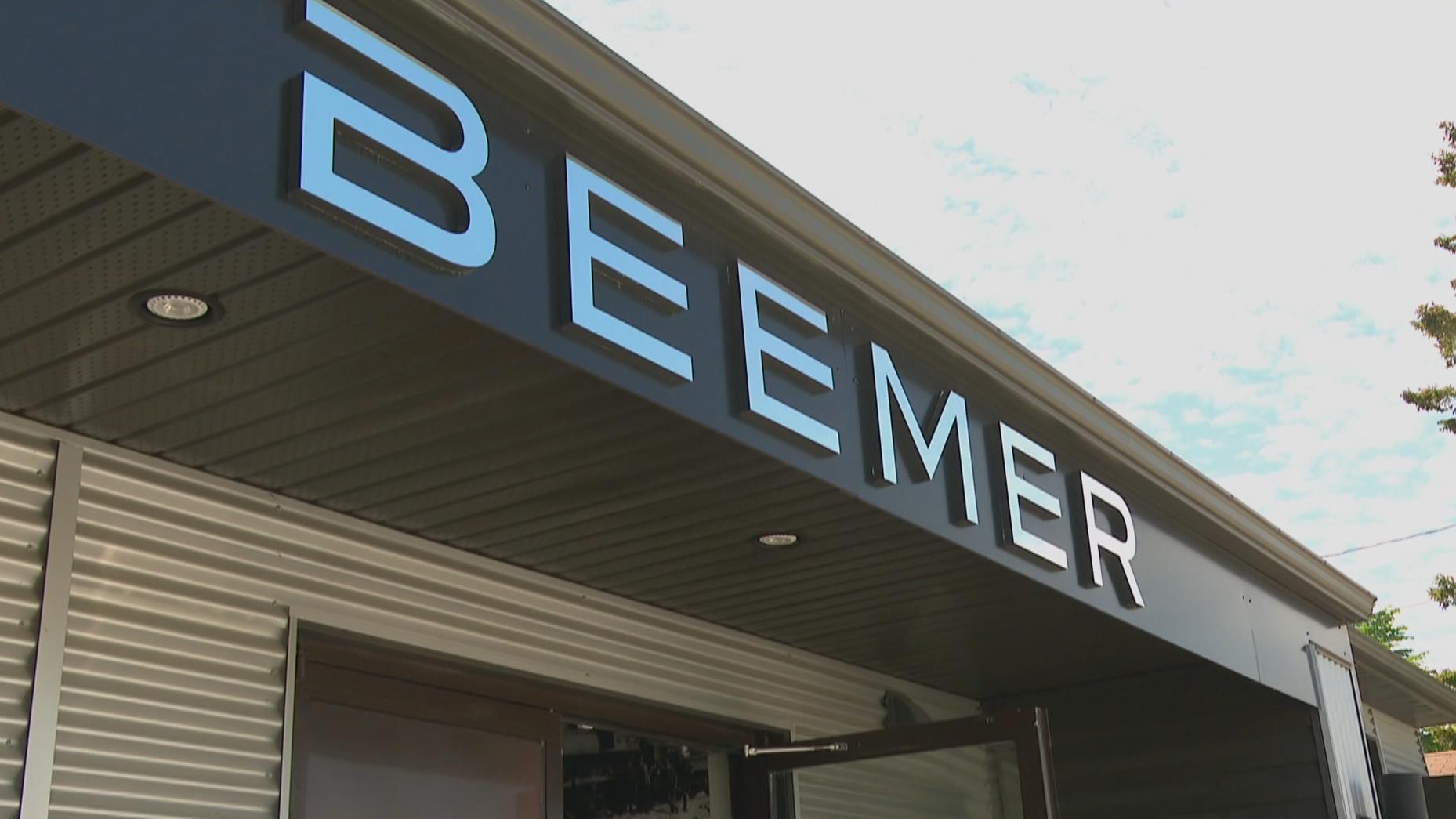 Le gin produit par Beemer s’envole | OHdio | Radio-Canada