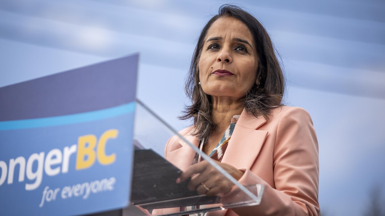 Identité de genre : la ministre de l’Éducation fait face à une ...