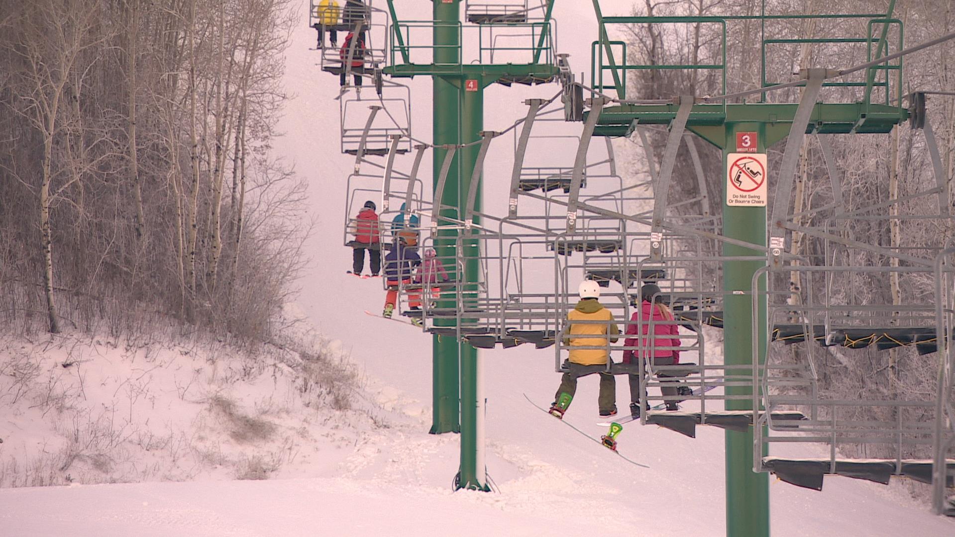 L'équipe de compétition de ski alpin de Regina commence sa saison ...
