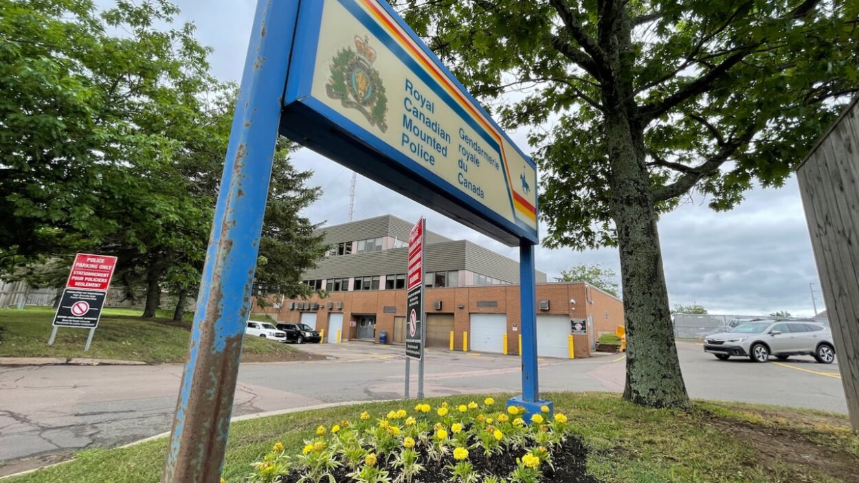 L’homme qui a subi un malaise alors qu’il était détenu par la GRC est ...