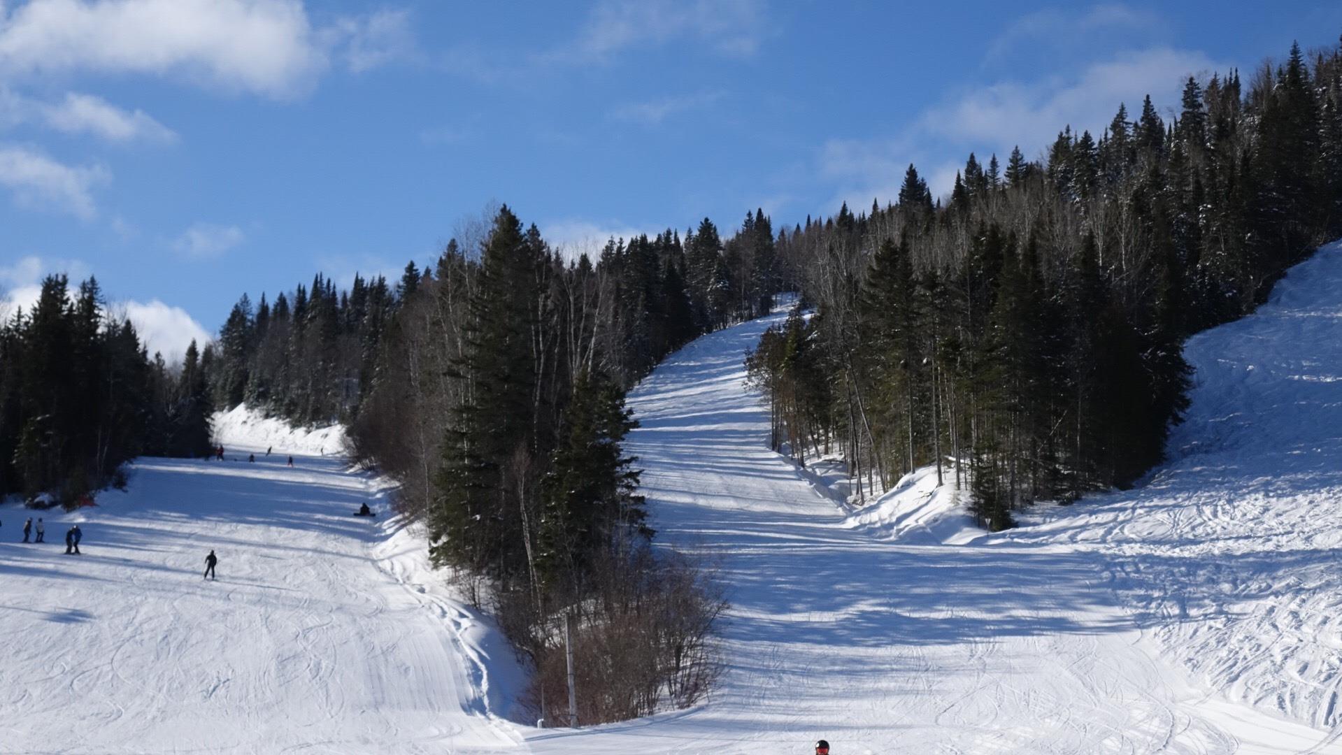 Le Mont-Castor se prépare pour la saison de ski | OHdio | Radio-Canada