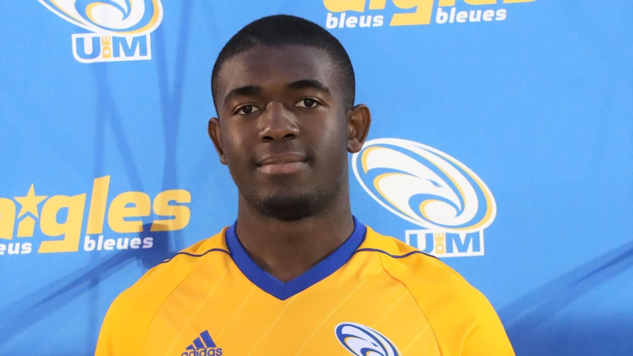 L’Aigle Bleu Georges Musitu accède à une équipe étoile | Radio-Canada