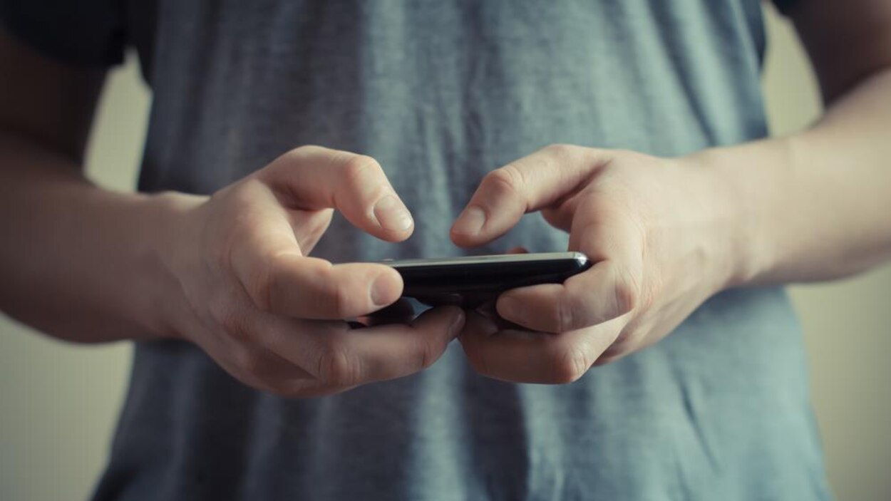 De plus en plus de jeunes victimes de cyberintimidation, selon des ...