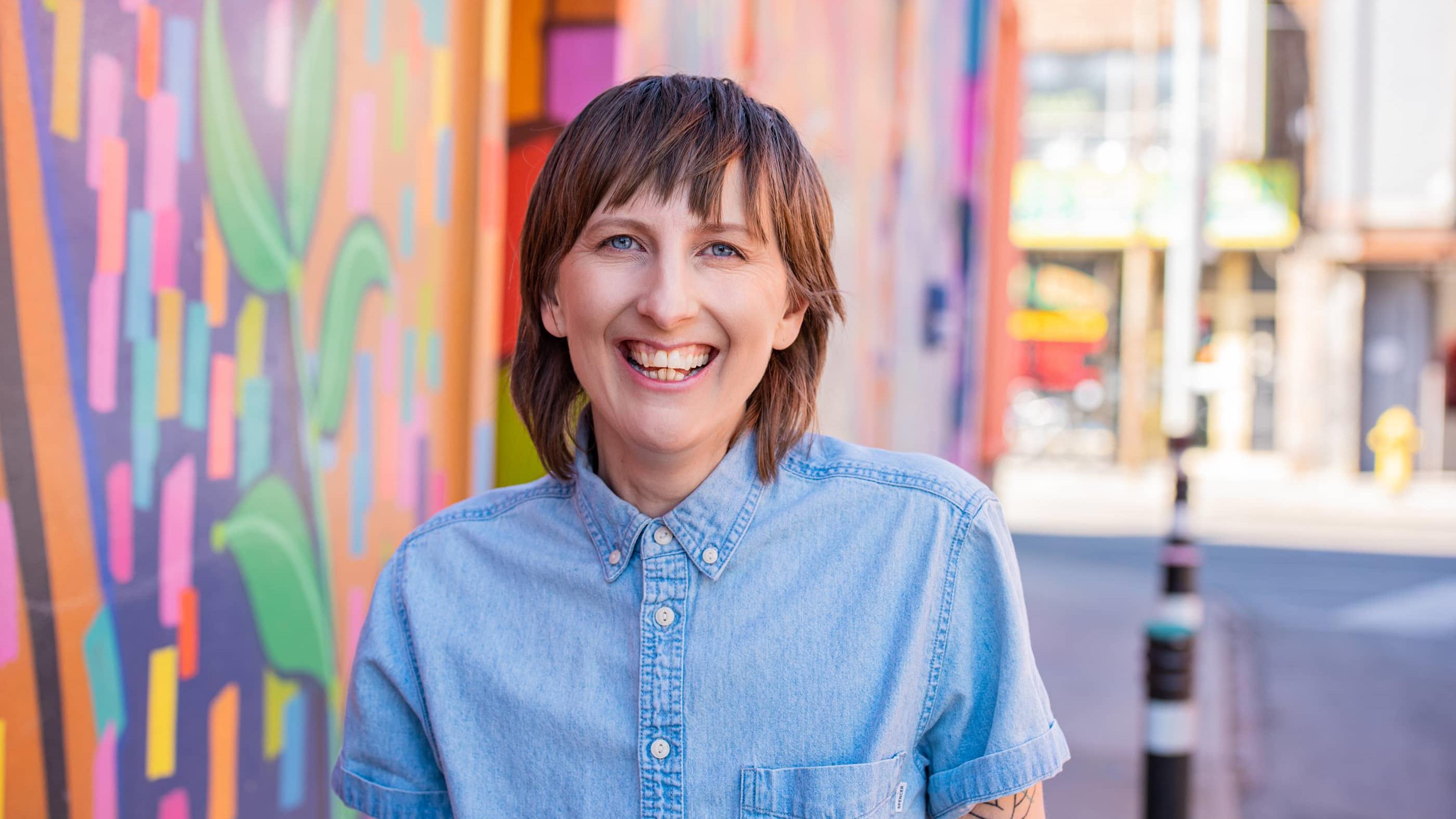 Entrevue avec Nicole Robicheau, candidate néo-démocrate dans University ...