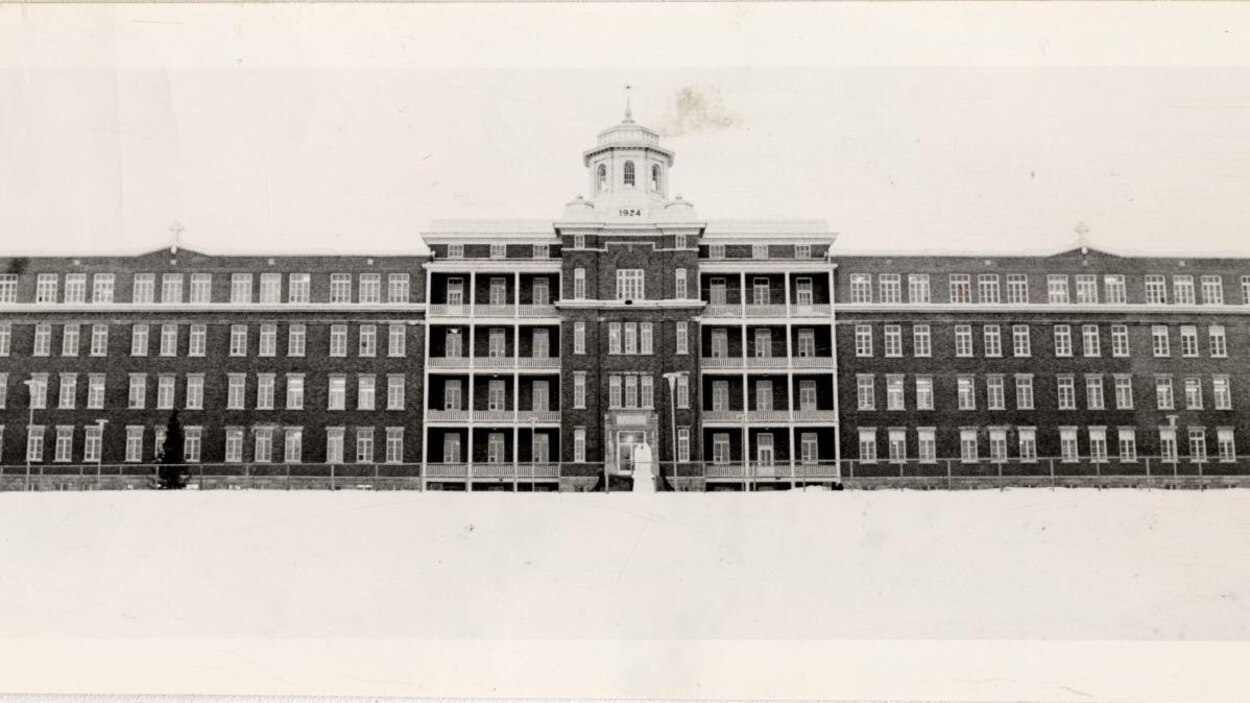 Orphelinat d'Youville : une entente historique de 65 M$ | Radio-Canada