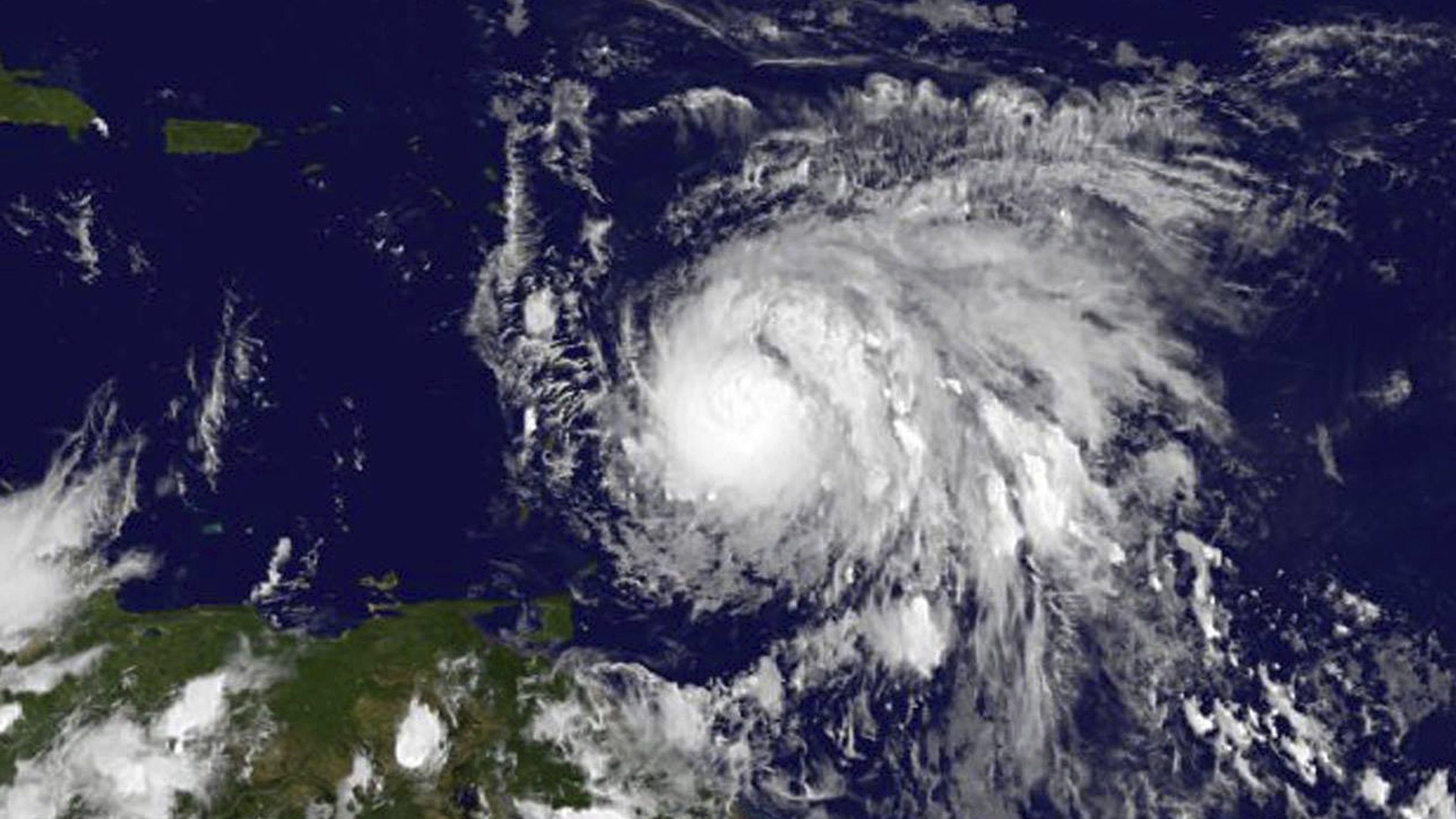 Ouragan Maria en Guadeloupe : « L’oeil du cyclone est en train de s ...