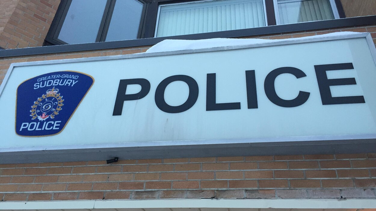 Cadavre d’une femme trouvé dans un boisé : son petit ami trouvé mort ...