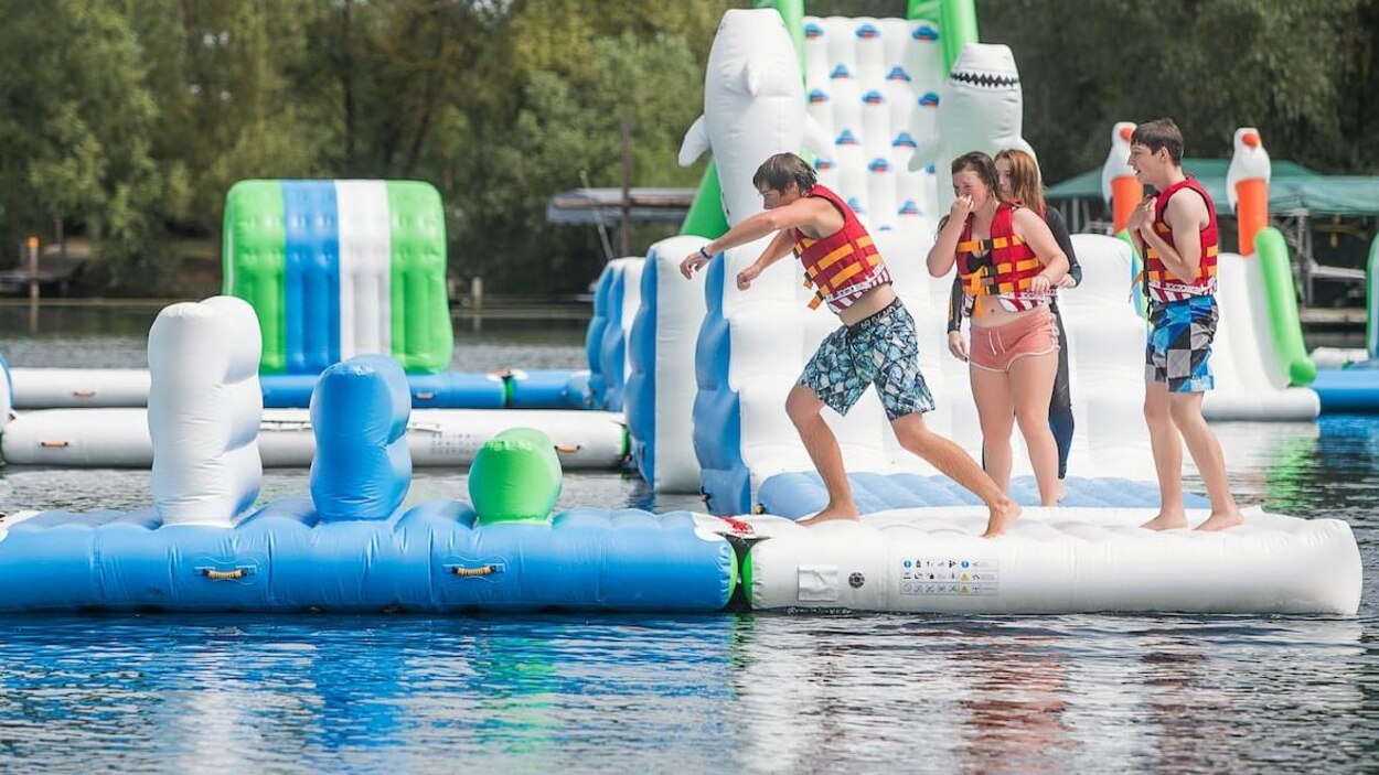 Essex rejette un projet de parc aquatique gonflable à la plage de ...