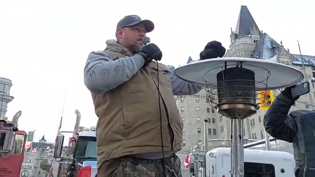 Après plus de 100 jours en prison, Pat King se sent « abattu », selon ...