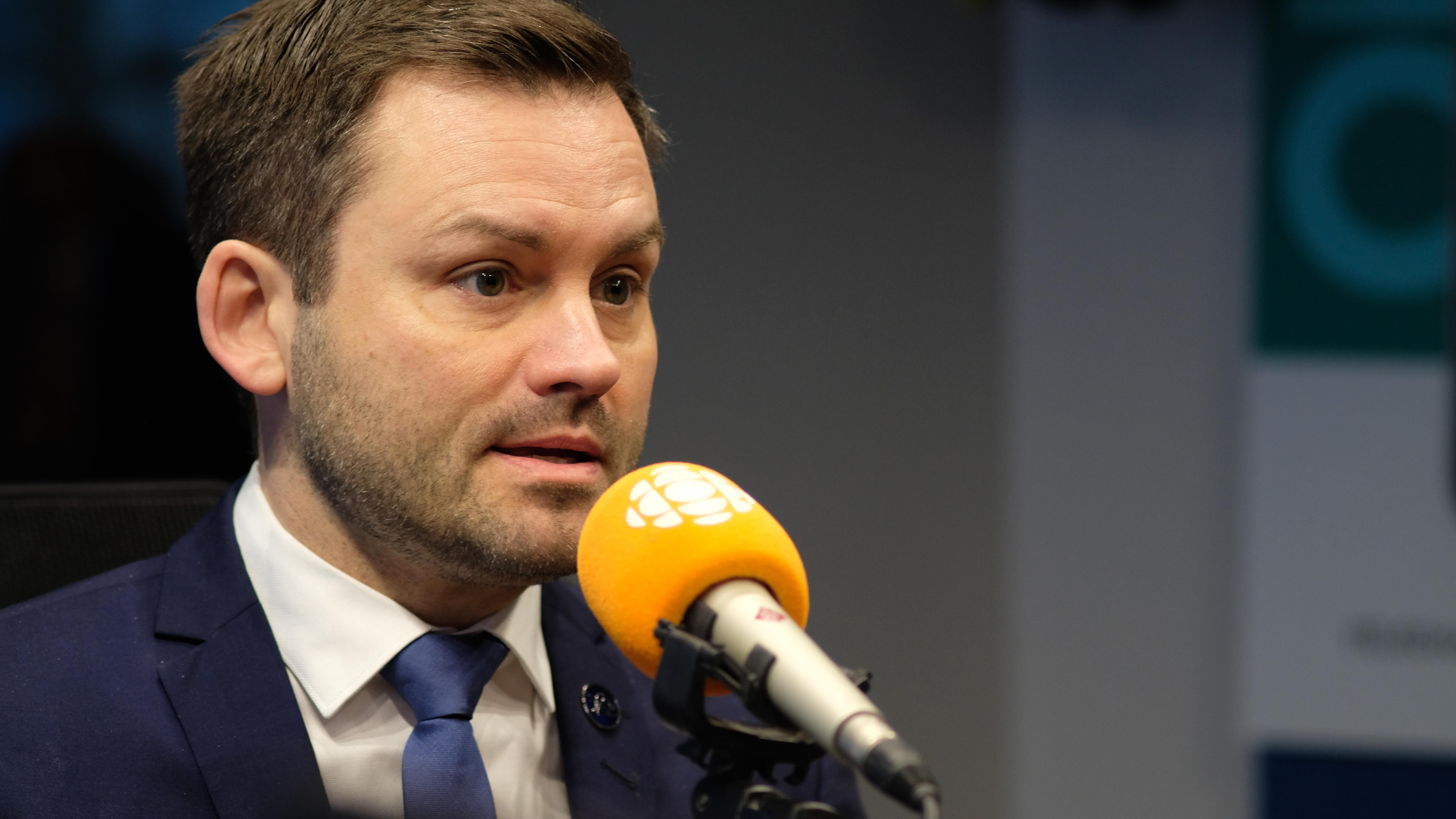 Entrevue avec les chefs avant le début de la session parlementaire ...