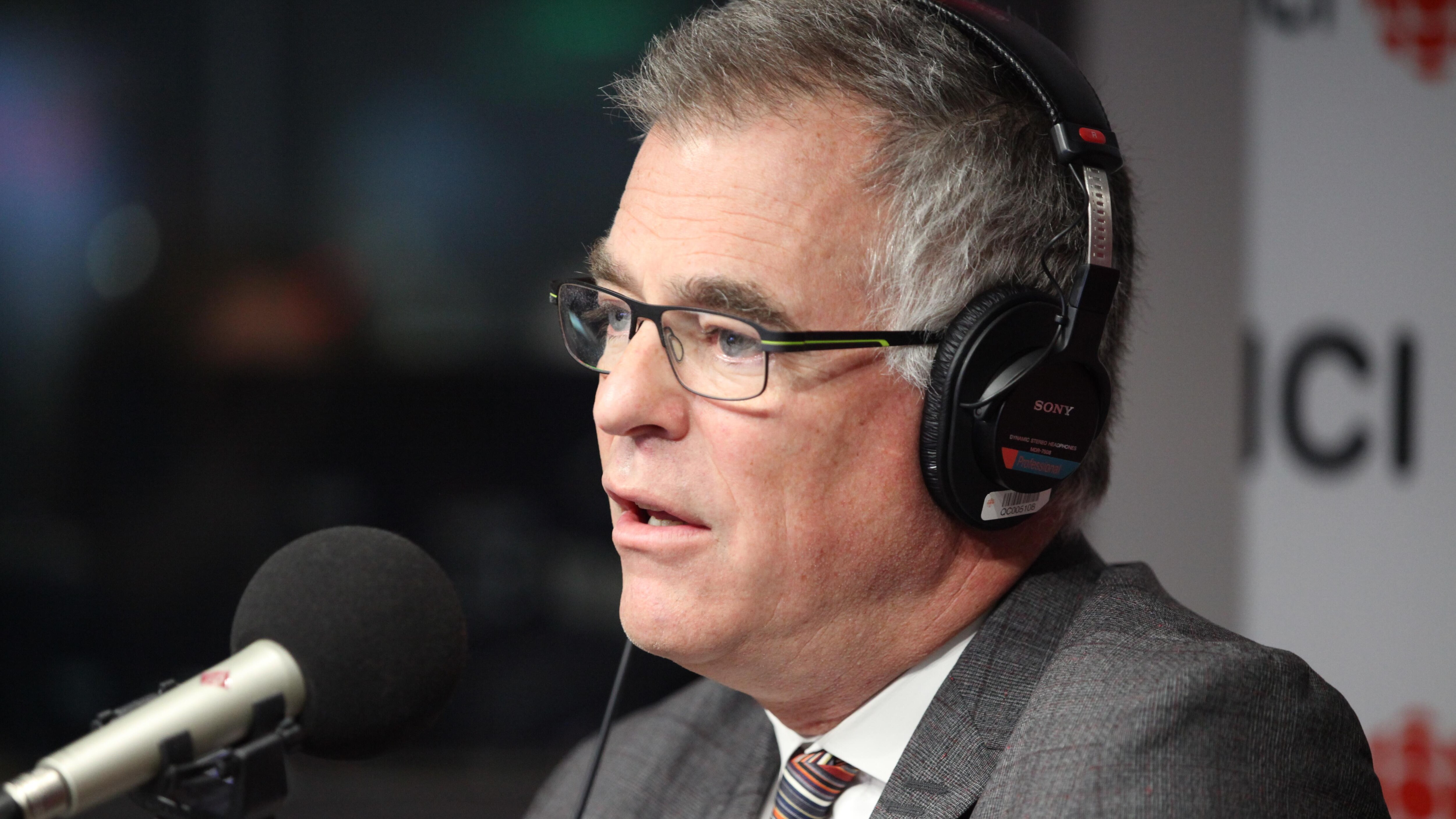 Peter Simons ne rouvrira pas ses magasins le 4 mai | OHdio | Radio-Canada