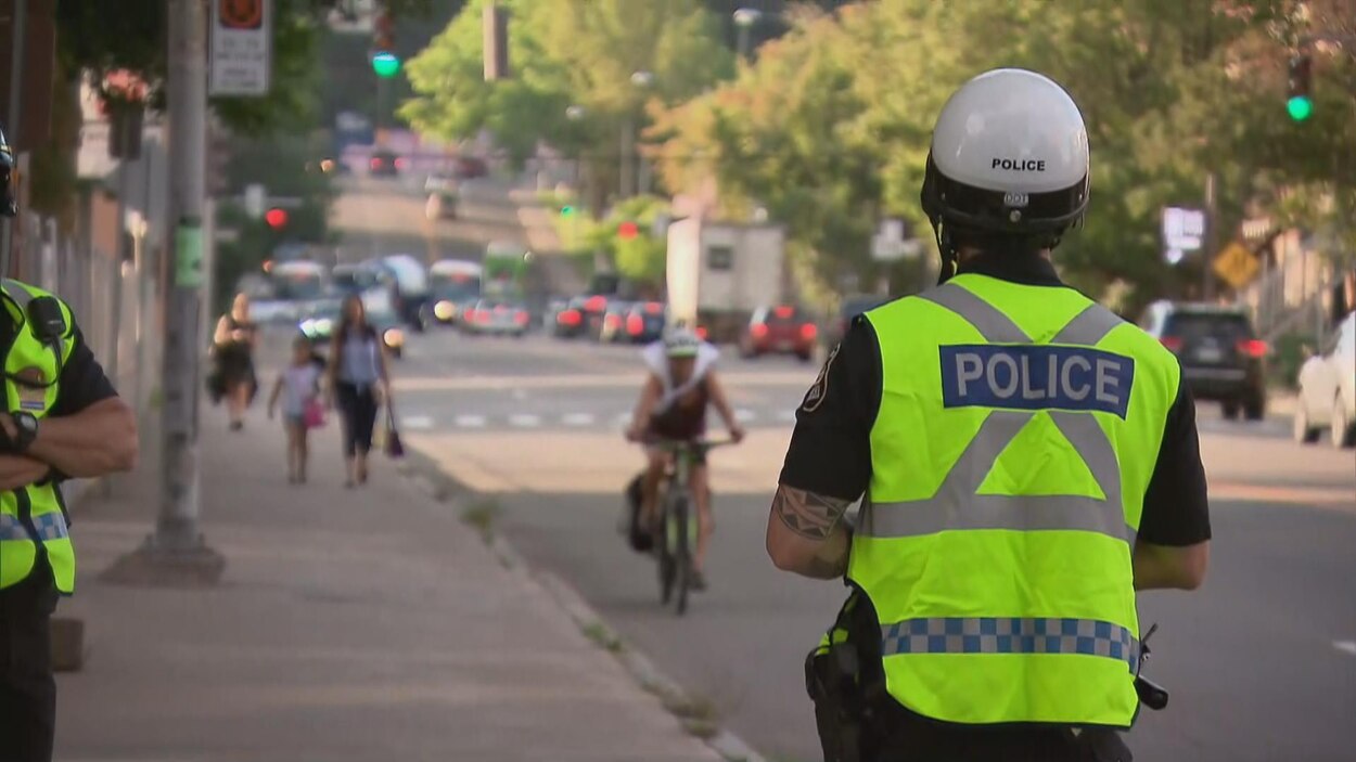 Surveillance accrue du SPVQ aux abords des écoles de Québec | Radio-Canada