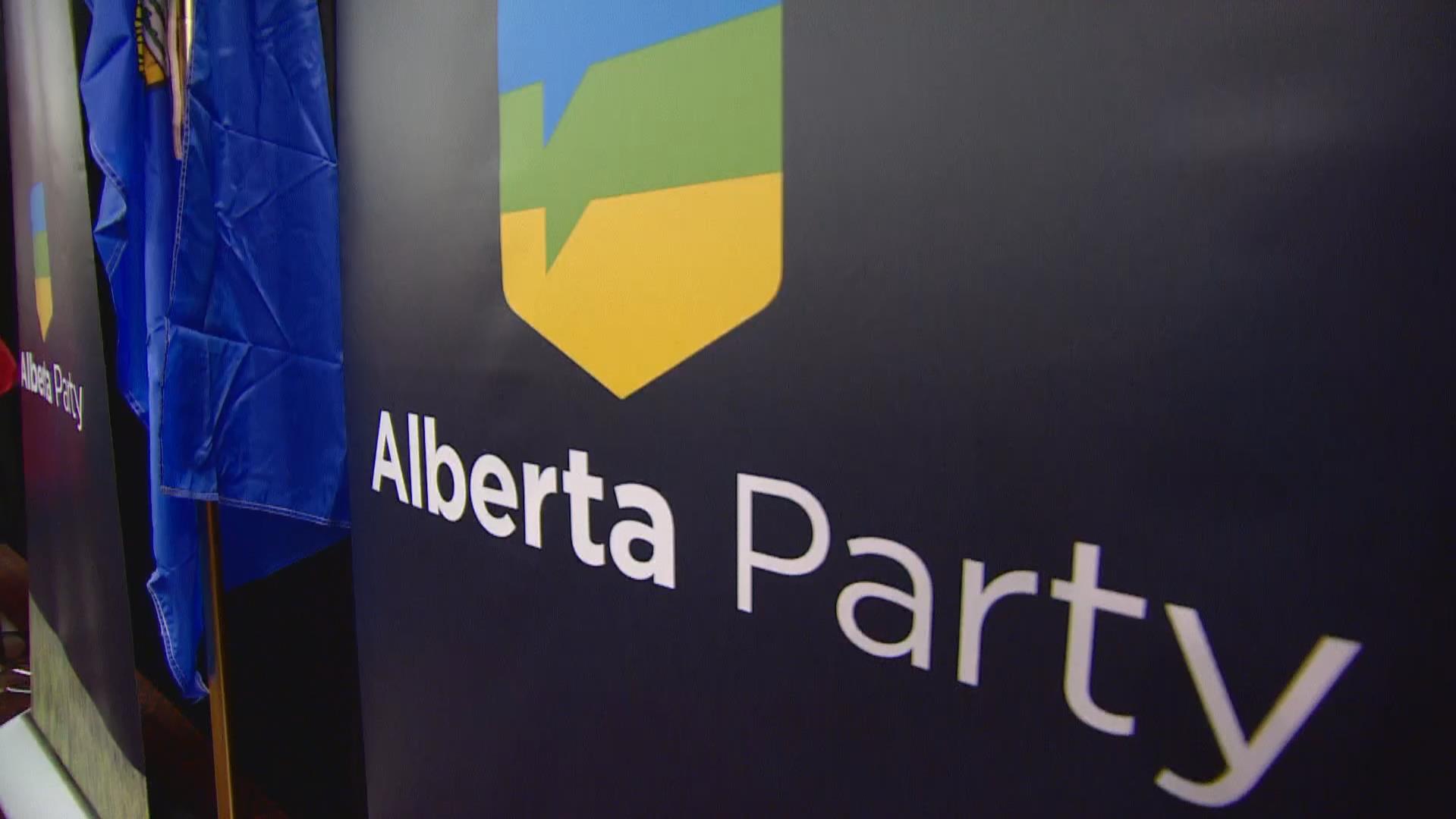 Premier débat à la direction du Parti albertain | OHdio | Radio-Canada