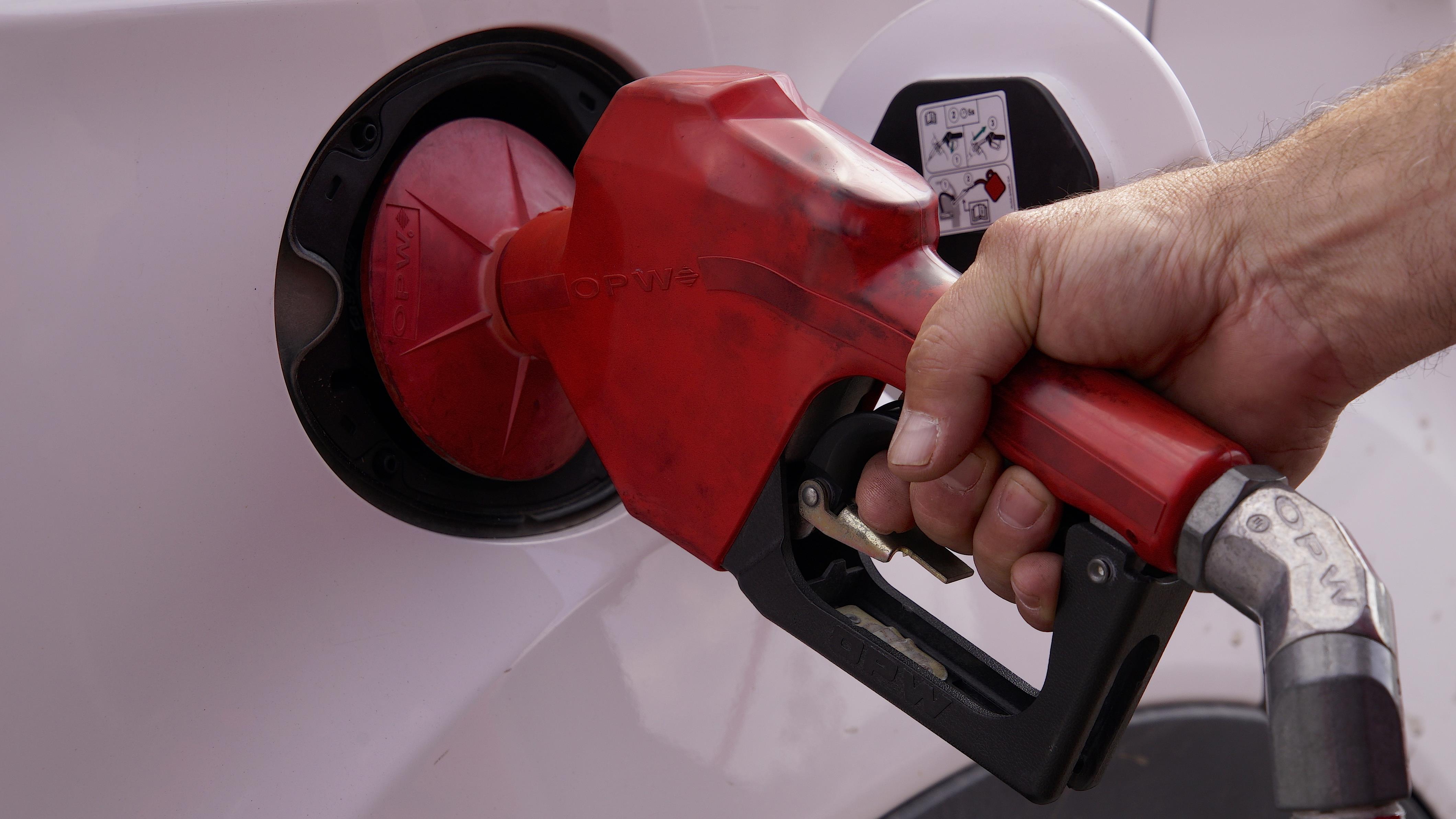 Qu’est-ce qui explique la fluctuation du prix de l’essence dans l’Ouest ...