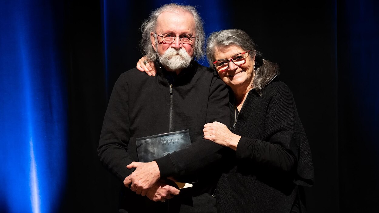 Prix culturels rimouskois : le Théâtre des gens d’en bas et Denis ...