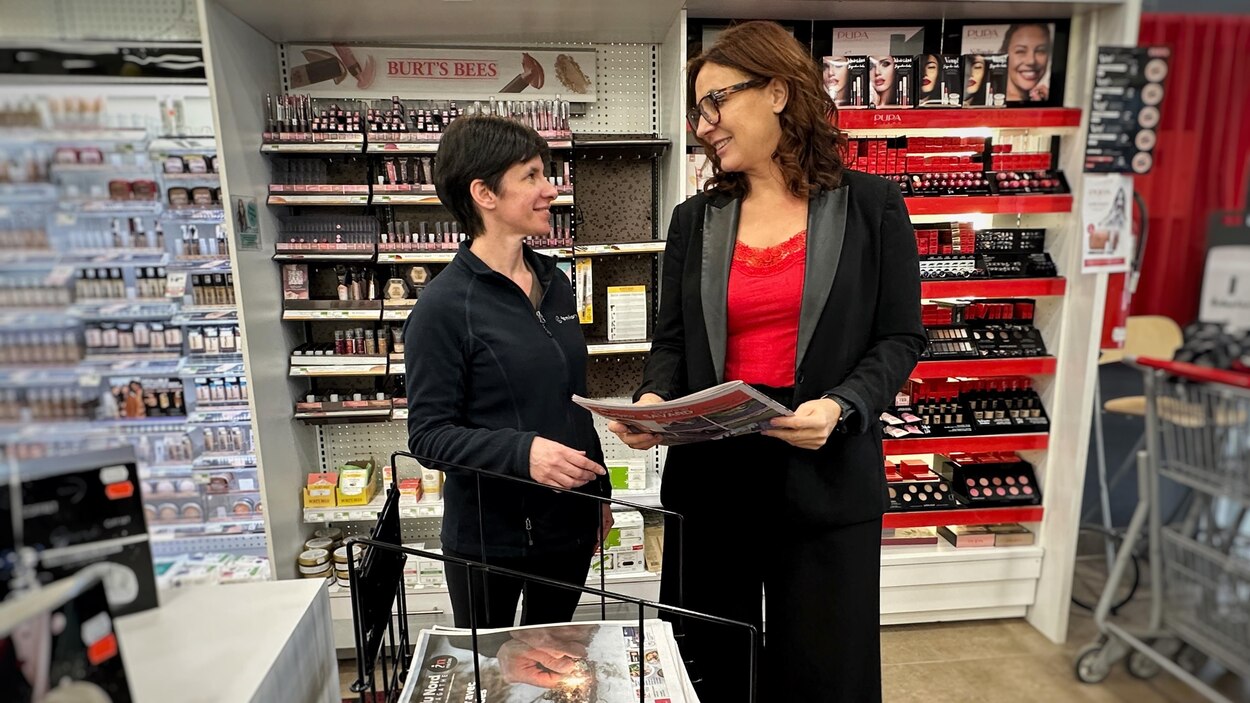 Des journaux distribués dans des commerces locaux plutôt que dans le ...