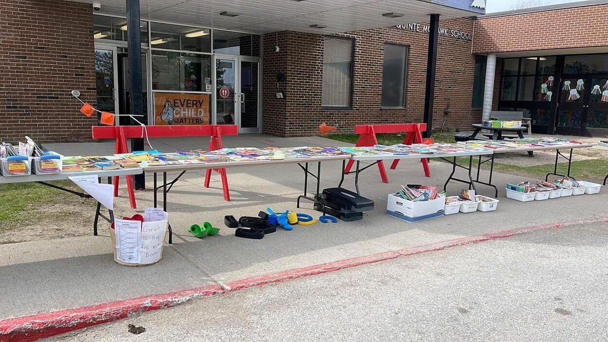 Federal worker strike puts 1,500 students in Ontario First Nations ...