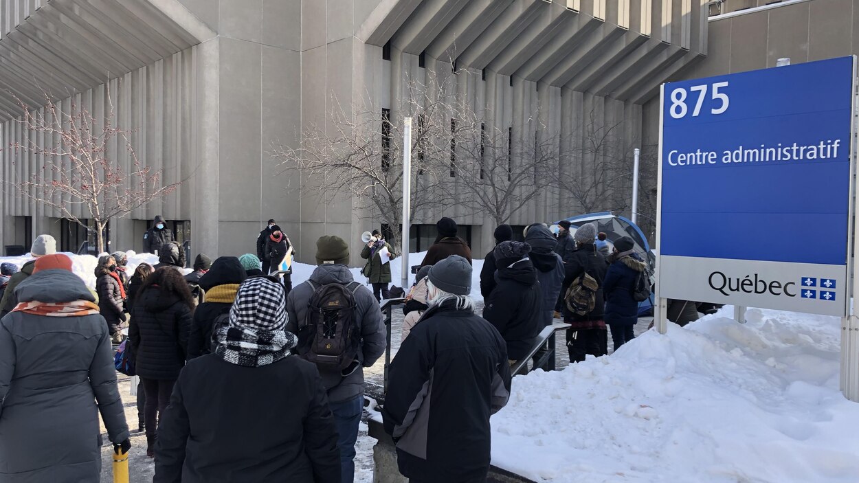 Des HLM réclamés pour mettre fin à une crise du logement ...