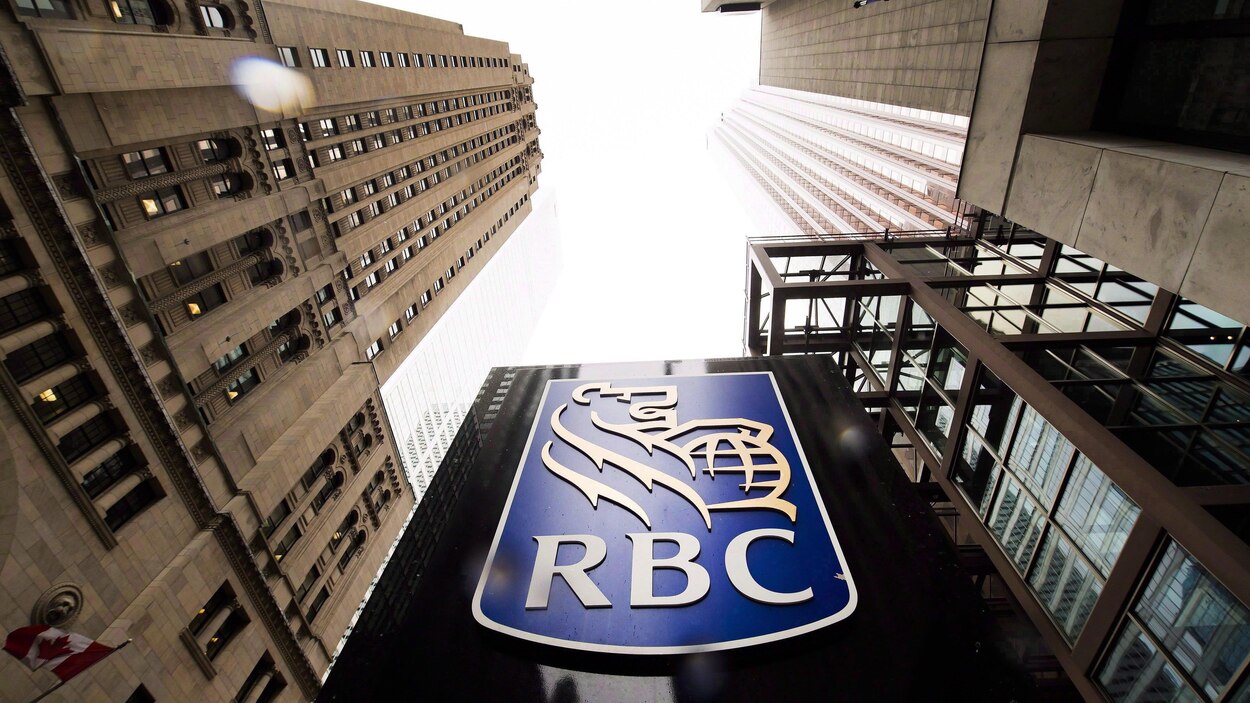 RBC riposte à son ancienne directrice des finances, textos et livre d ...