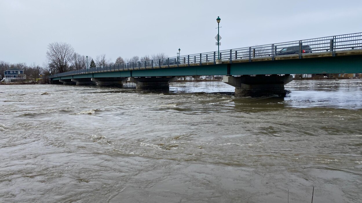La pêche aux poulamons retardée à Sainte-Anne-de-la-Pérade | Radio-Canada