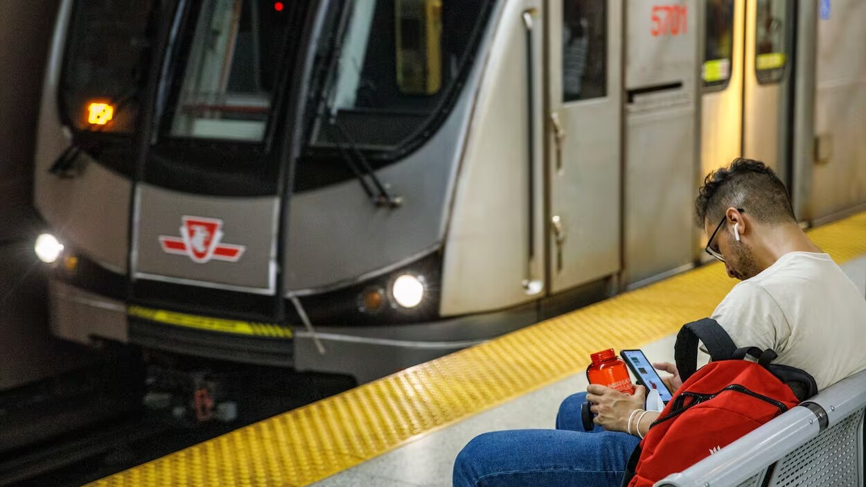 In-on ng Rogers ang cell service sa lahat ng TTC subway station para sa ...