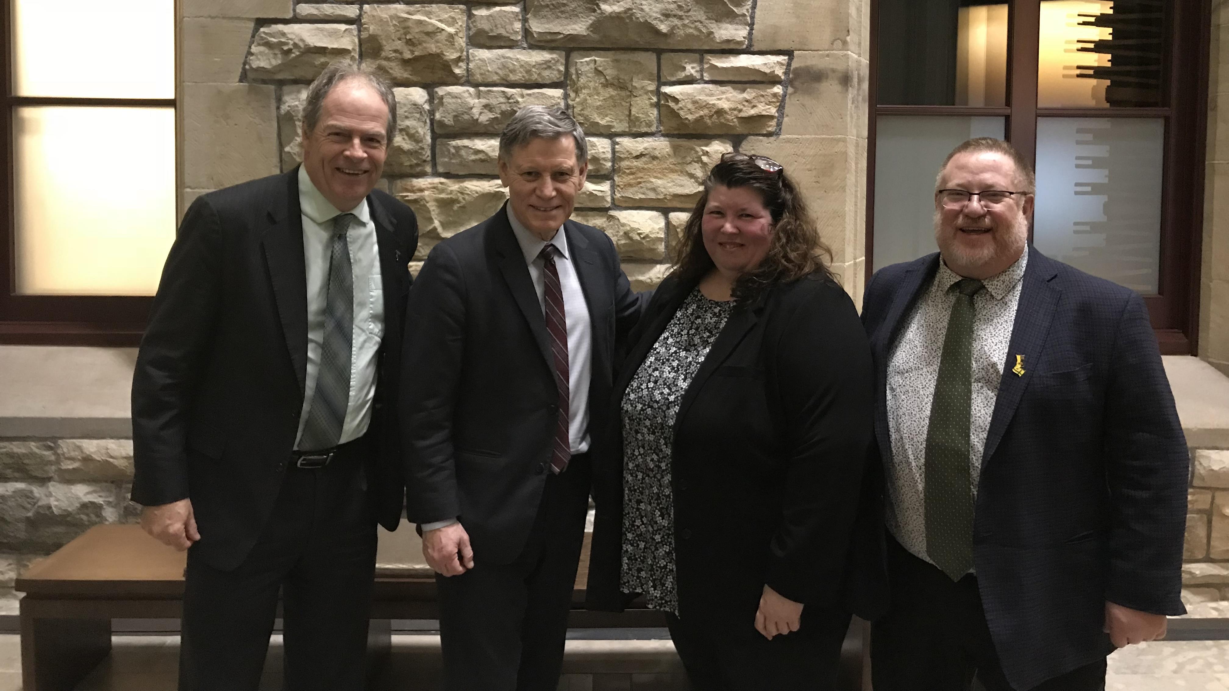 Une délégation francophone discute avec des parlementaires fédéraux ...