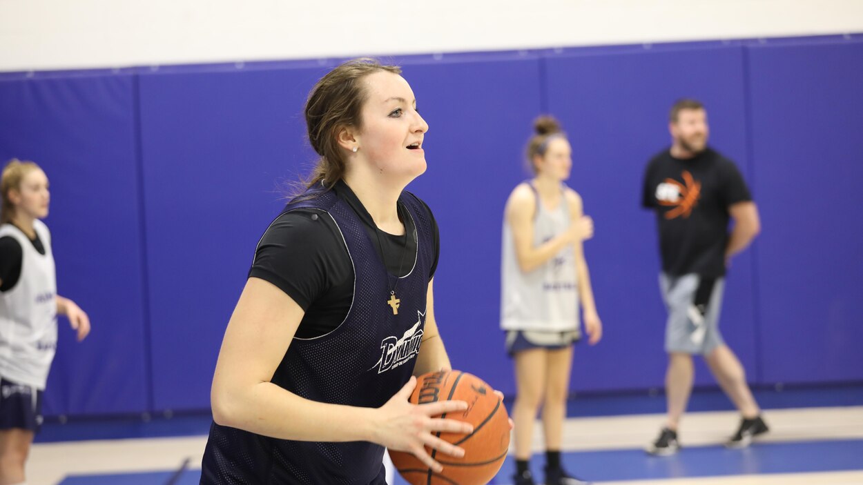 Basketball : deux joueuses de Québec dans l'oeil d'universités ...