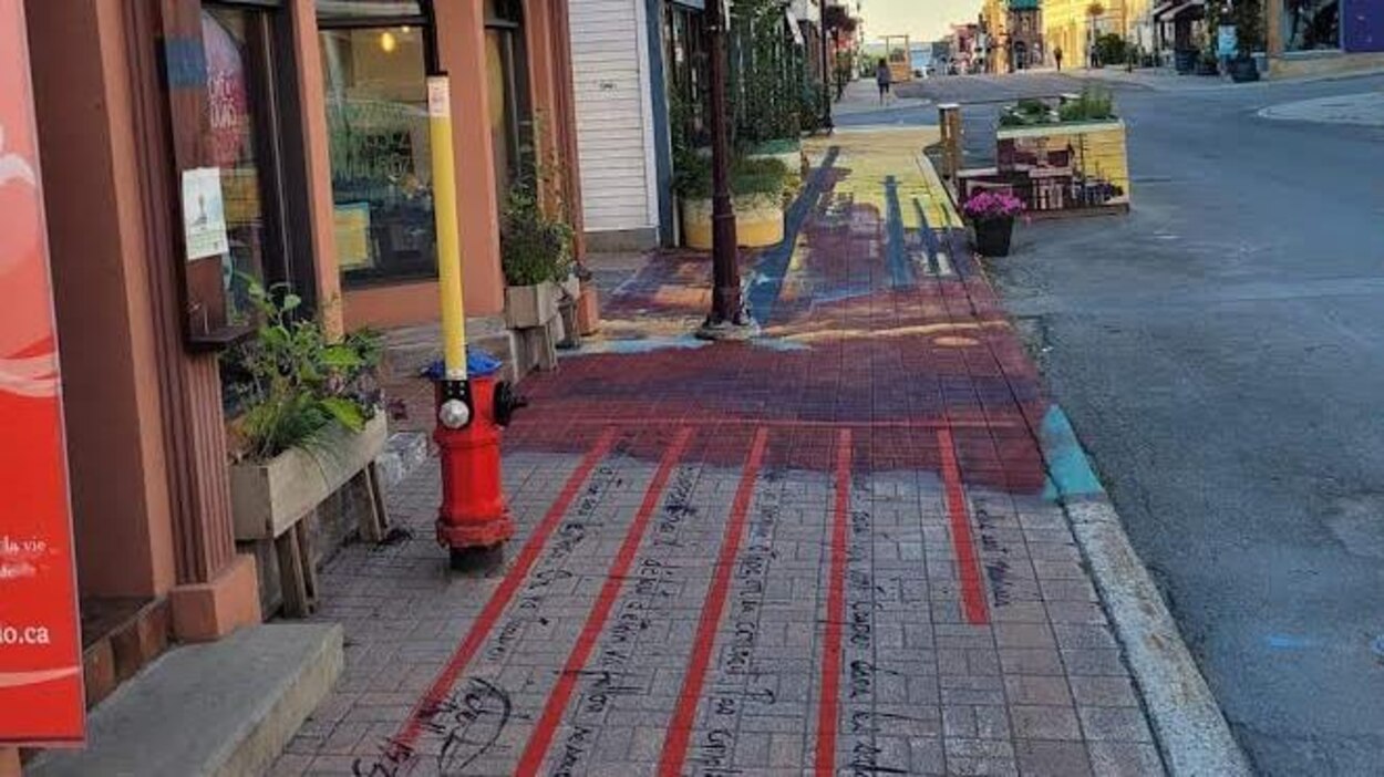 Une œuvre d’art public censurée dans le Vieux-Hull | Radio-Canada