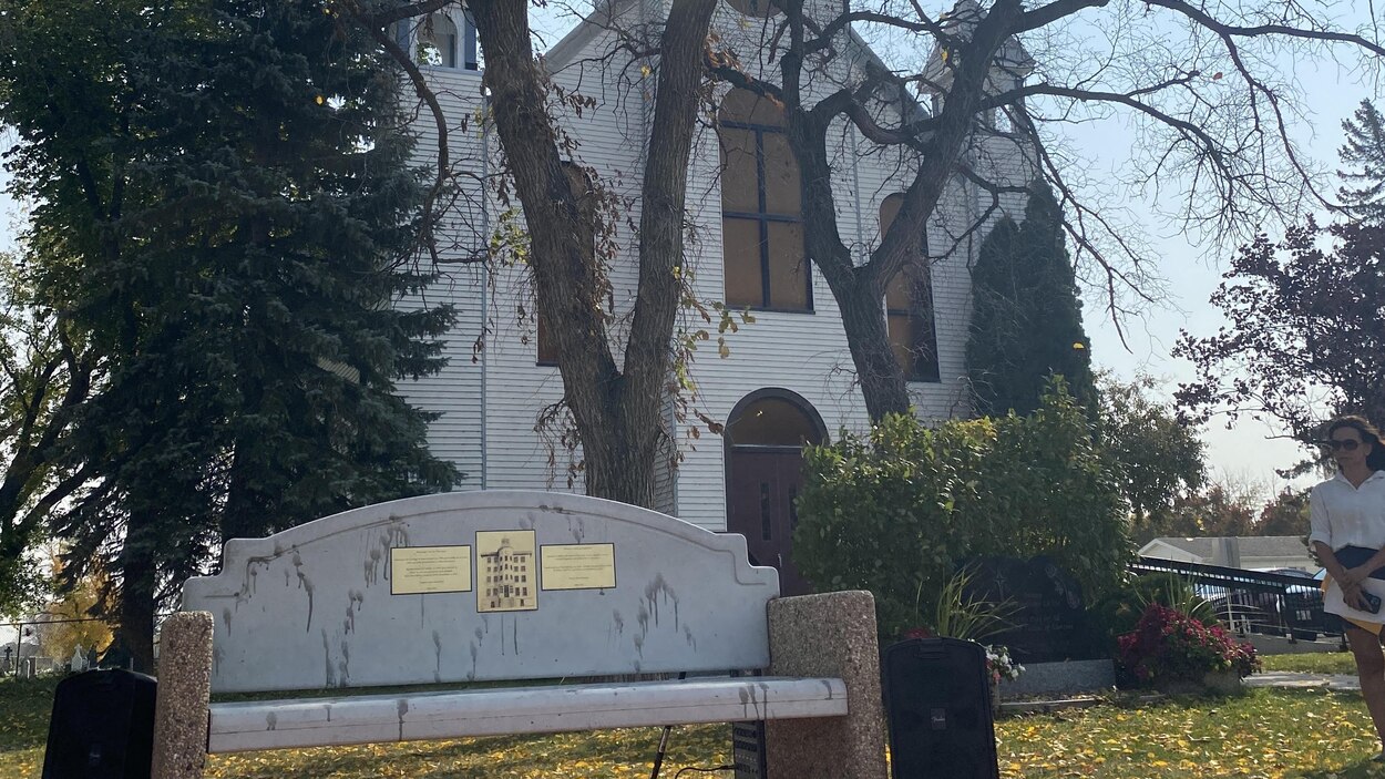 Saint-Adolphe inaugure un banc pour commémorer son ancien couvent ...