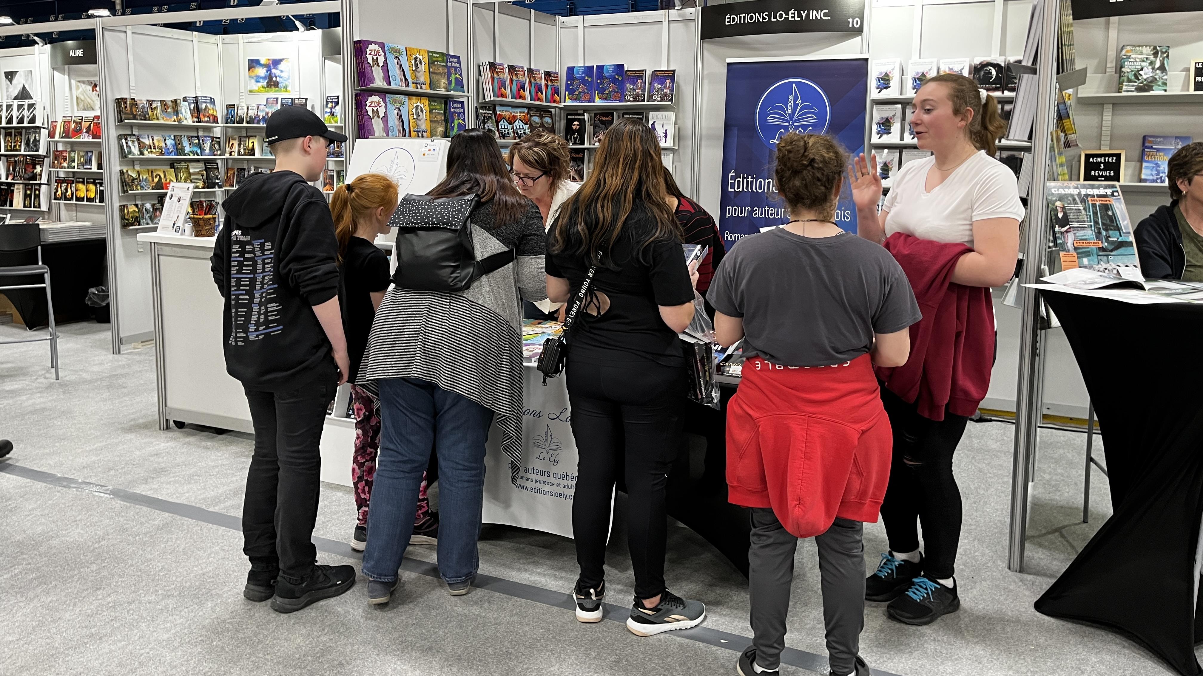 Le coup d'envoi du 47e Salon du livre de l'Abitibi-Témiscamingue est donné | OHdio | Radio-Canada