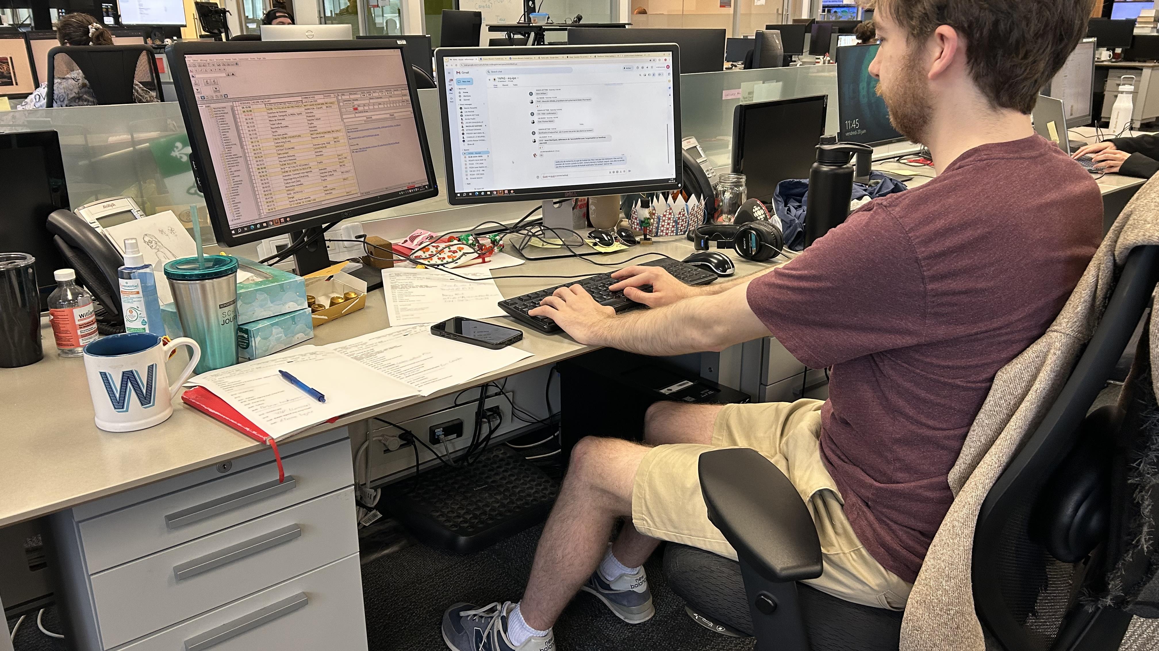 Porter un short au bureau, est-ce correct? Selon une experte, ça dépend ...