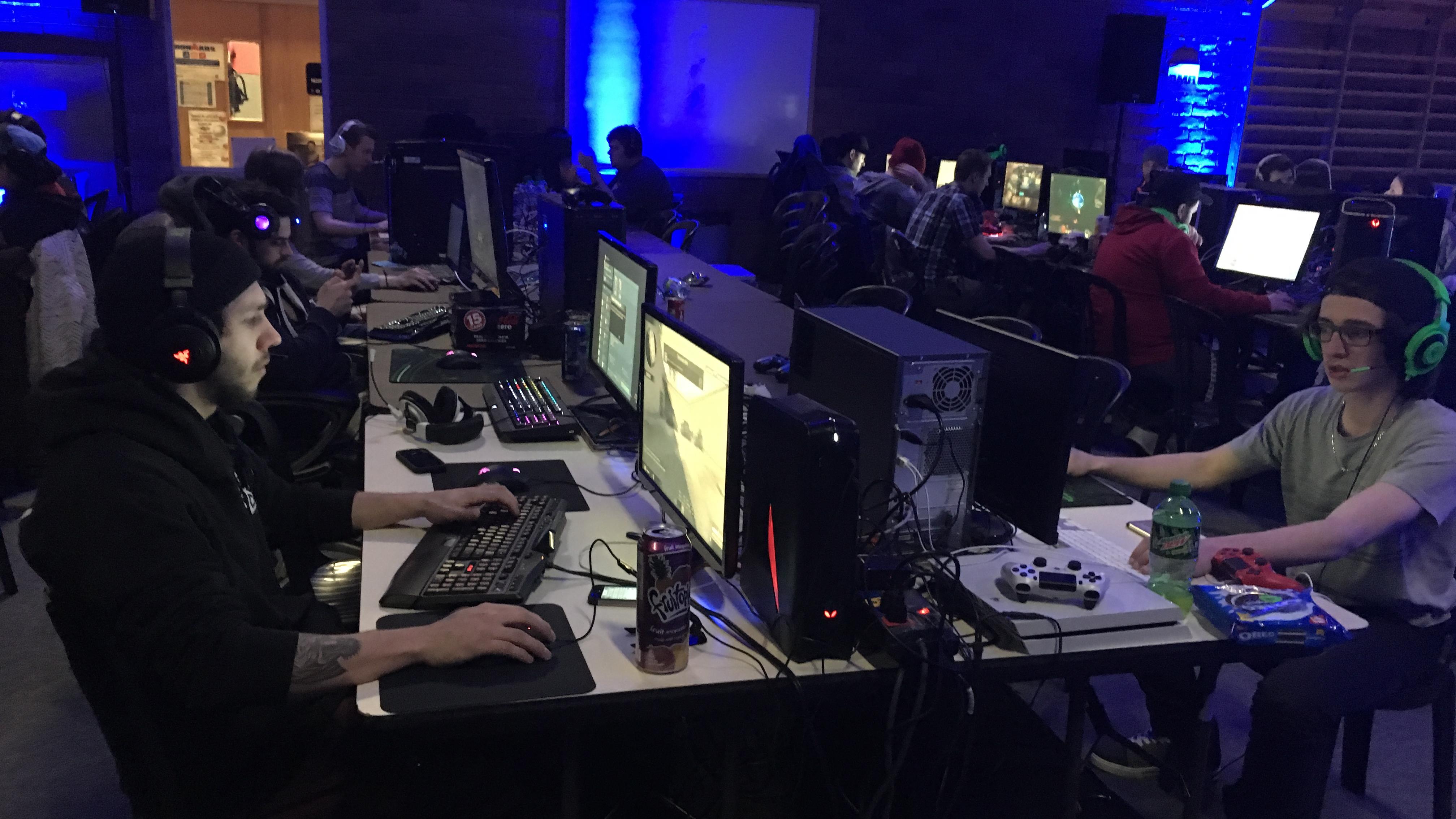 Liberty Gaming, la première équipe de jeux vidéos de la Côte-Nord ...