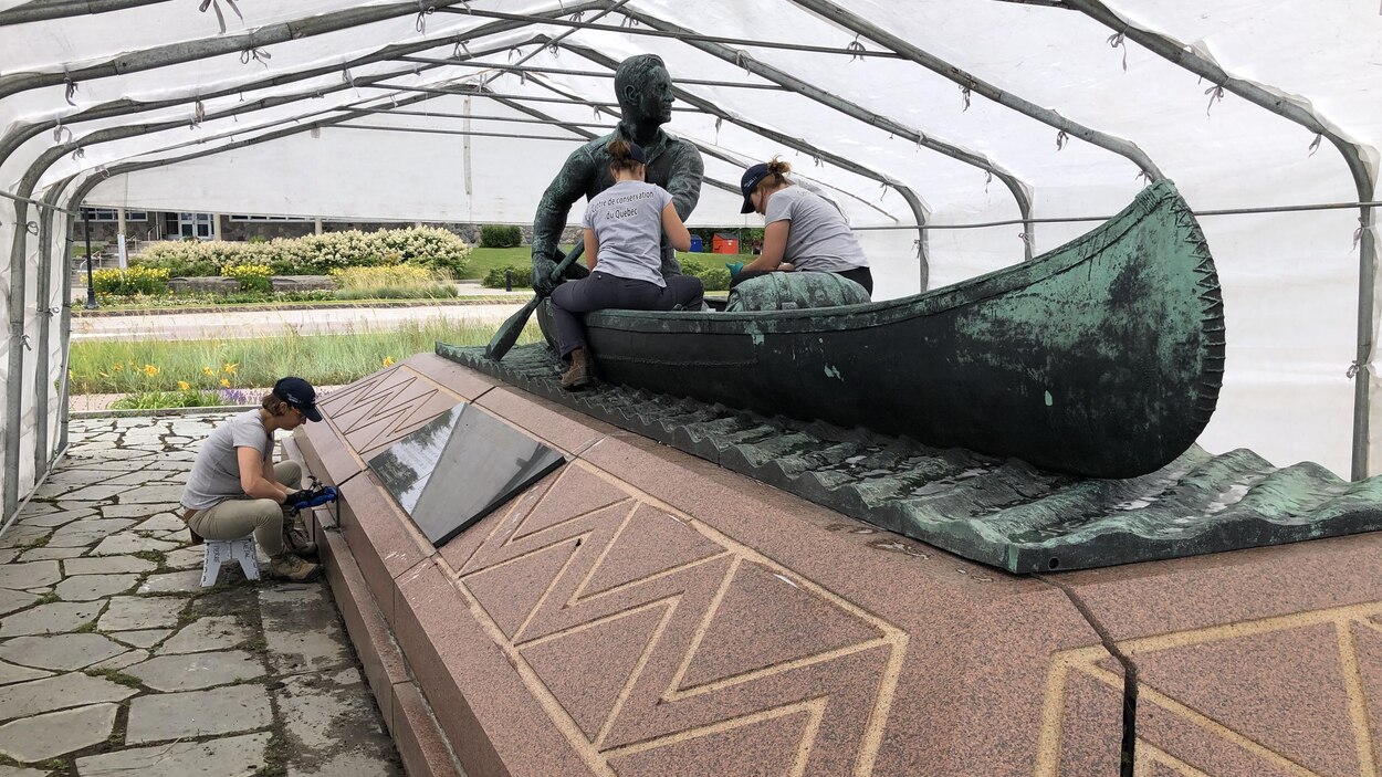 Le monument du colonel McCormick à Baie-Comeau en restauration | Radio ...