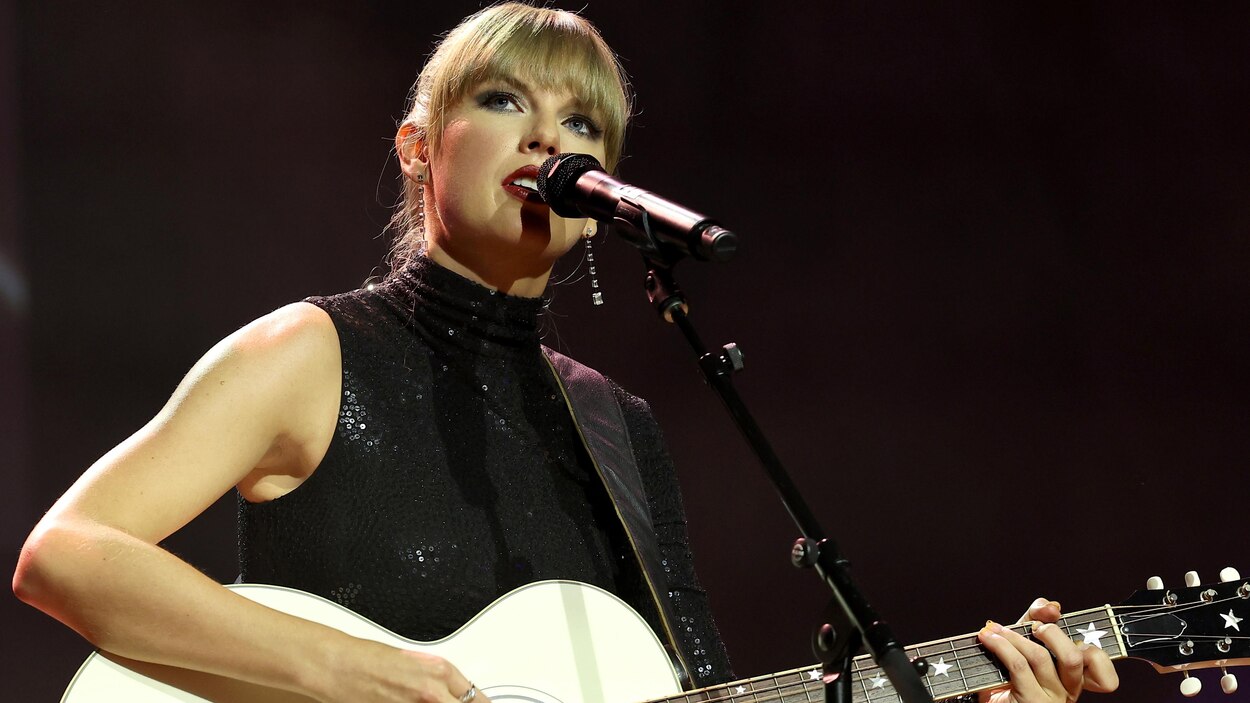 Taylor Swift devient la femme avec le plus d’albums en 1re position du ...