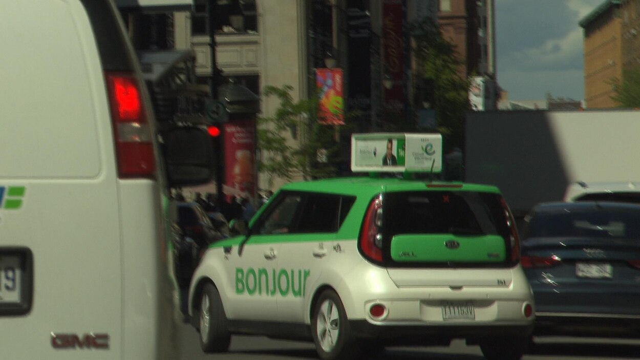 Téo Taxi disparaît de la circulation | Radio-Canada
