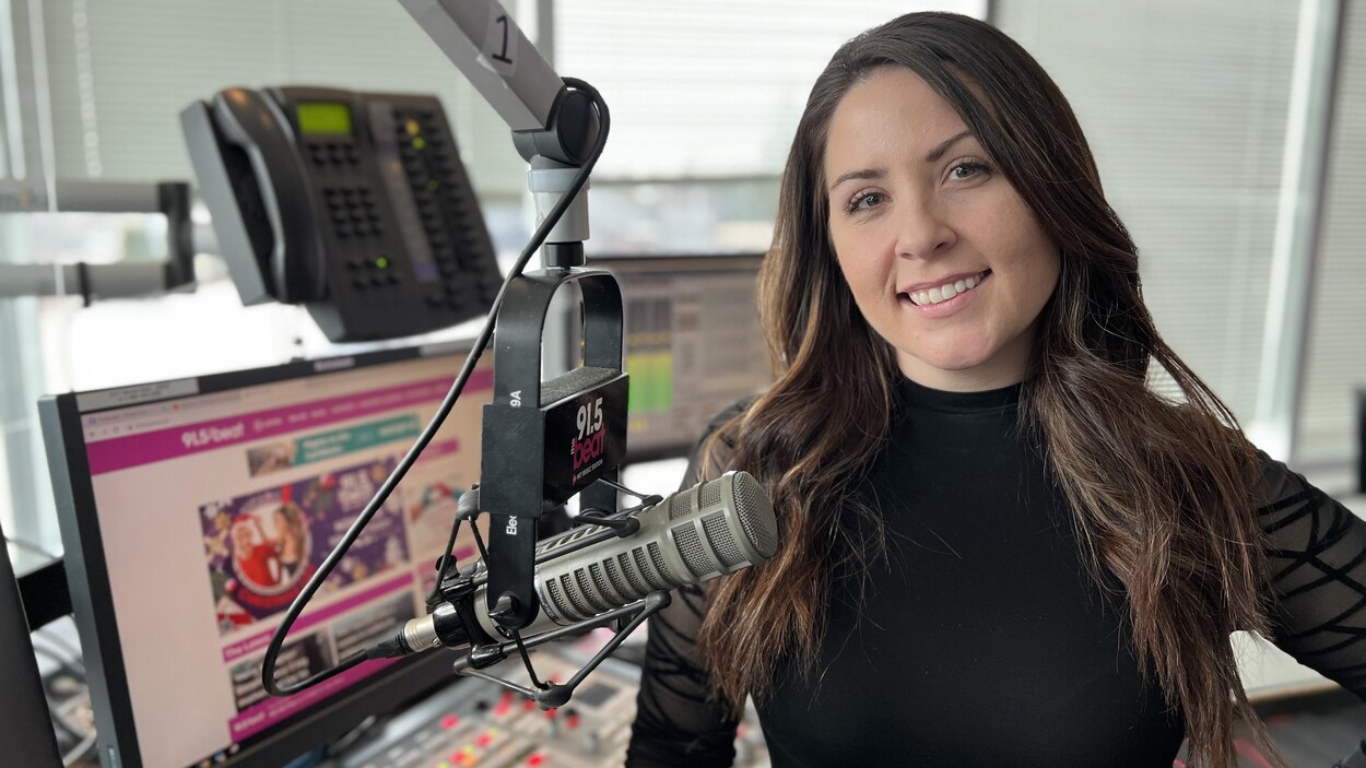 À la rencontre de la Canadienne derrière la voix de TikTok | Radio ...